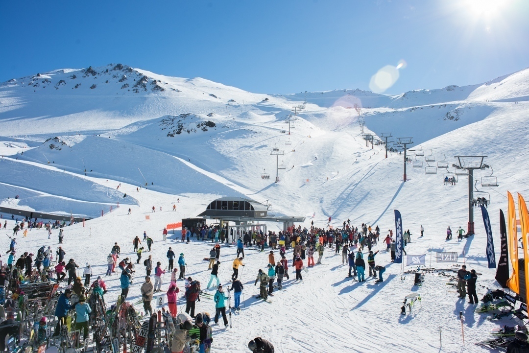 Everything you NEED to know about Skiing at Mt Hutt, New Zealand