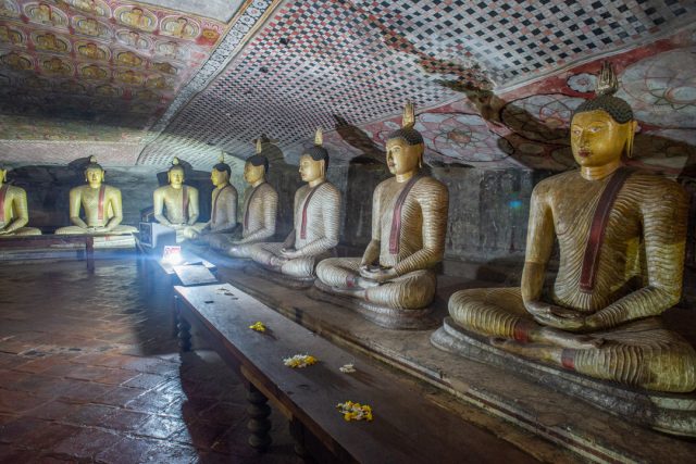 ULTIMATE Guide to Visiting the Dambulla Cave Temples in Sri Lanka