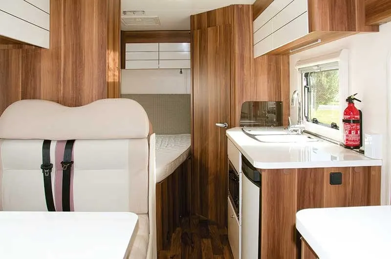 Kiwi Motorhomes Company Review - The best motorhome rental company!