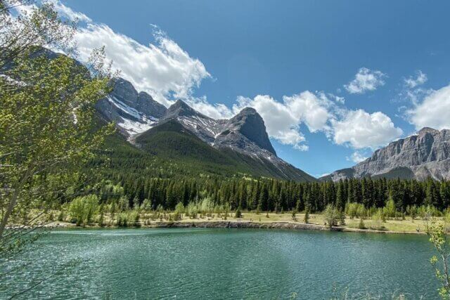 25 EASY Hikes in Canmore with Epic Views (for the whole family!)