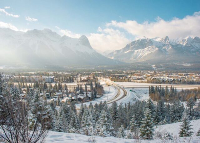 ULTIMATE Guide to Visiting Canmore in December (2025 Guide ...
