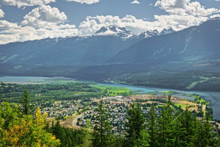 30 EPIC Things to do in Revelstoke, BC (Must-do Activities!)