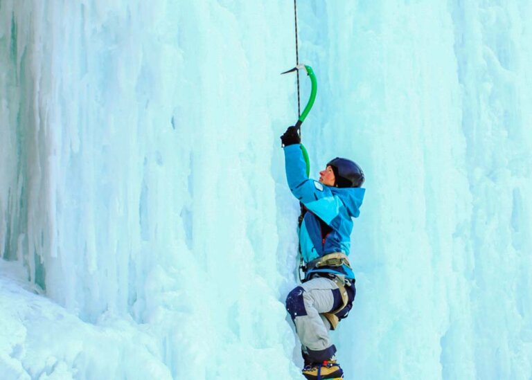 33 EPIC Things to do in Jasper in Winter - Destinationless Travel