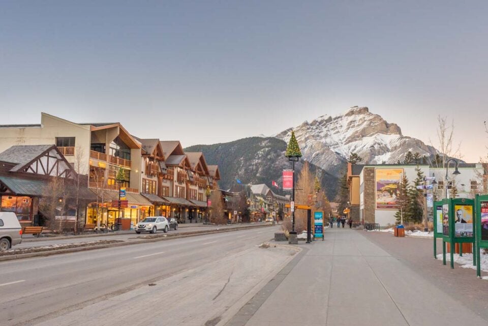 22 BEST Places to Visit in Alberta, Canada that you'll absolutely love!