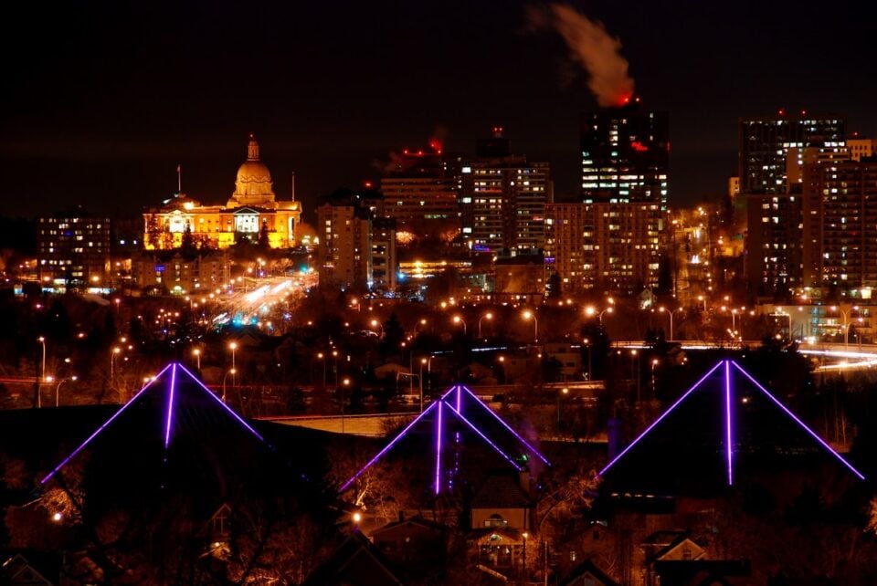 30 FUN Things to do in Edmonton in Winter - Destinationless Travel