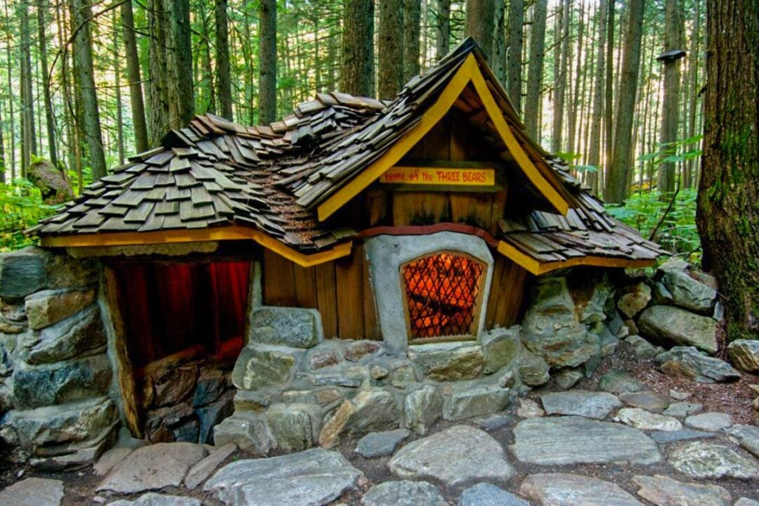 18 FUN Things to do in Sicamous, BC - Destinationless Travel