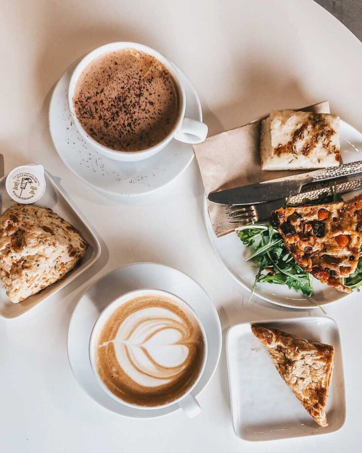4 BEST Coffee Shops and Cafes in Banff with EPIC views & food!