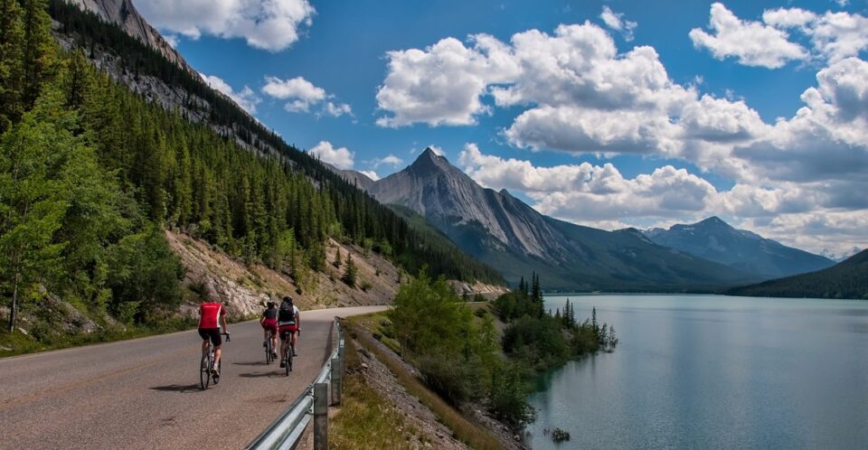 22 FUN Things to do in Jasper in Summer (2024 Summer Guide!)