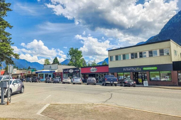 17 BEST Things to do in Hope, BC & Guide to Visiting