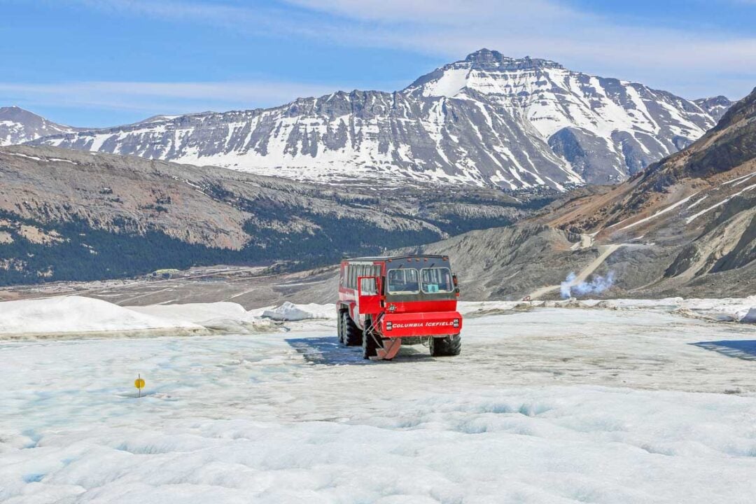 7 BEST Tours on the Icefields Parkway - Destinationless Travel