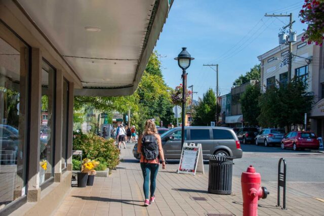 COMPLETE Guide to Visiting Duncan, BC + 15 Fun Things to do