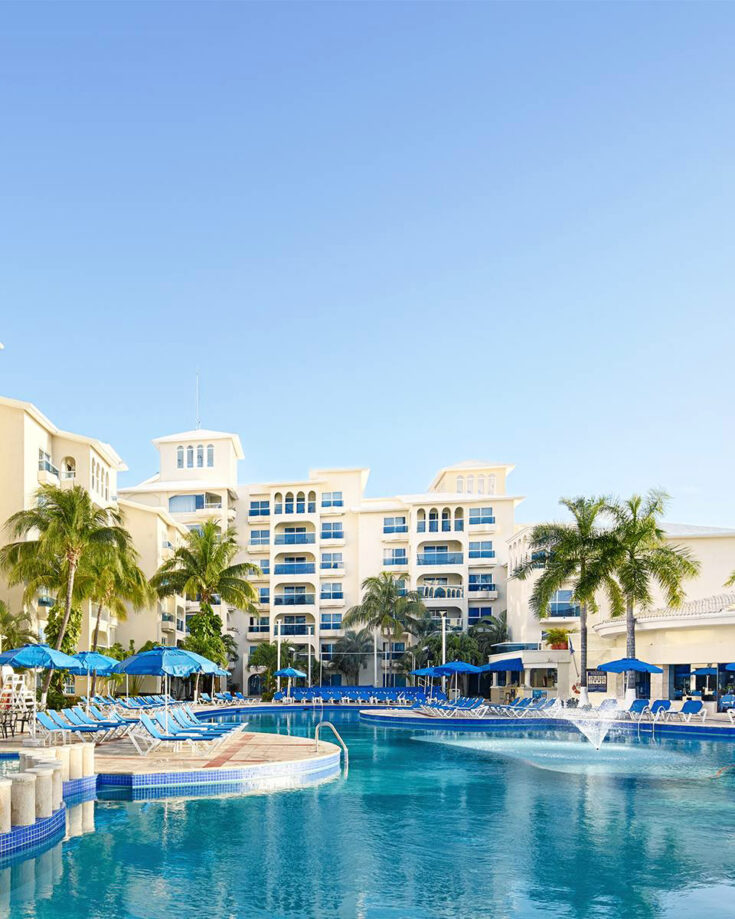 11 BEST Cancun Resorts (An Unbiased Guide from Cheap to Luxury!)