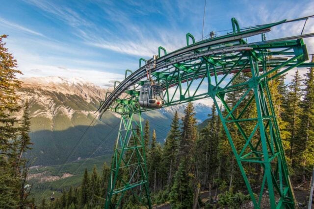 Guide to See the Fall Colours in Banff and 12 Things to Do!