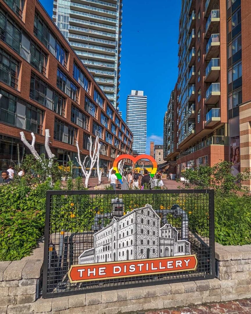 1 Day in Toronto: The Ultimate 24-Hour Itinerary in the City ...