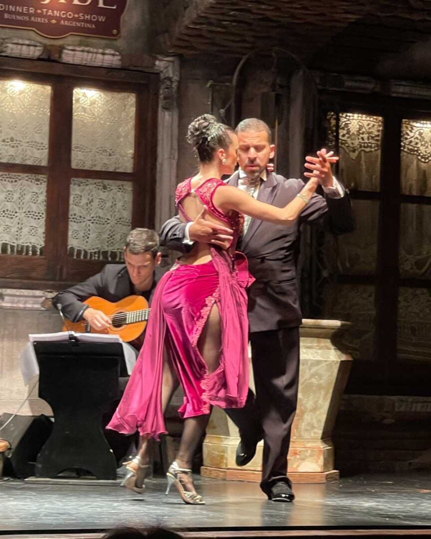 10 Things to KNOW Before Booking a Tango Show in Buenos Aires