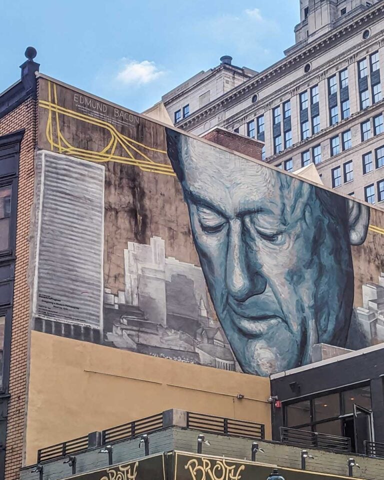 8 BEST Walking Tours in Philadelphia for History, Art, and even Food!
