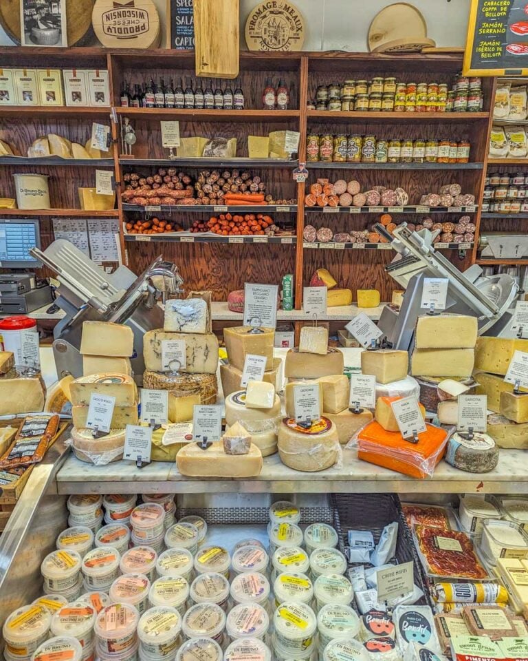 8 Things to Know BEFORE Visiting the Italian Market in Philadelphia ...