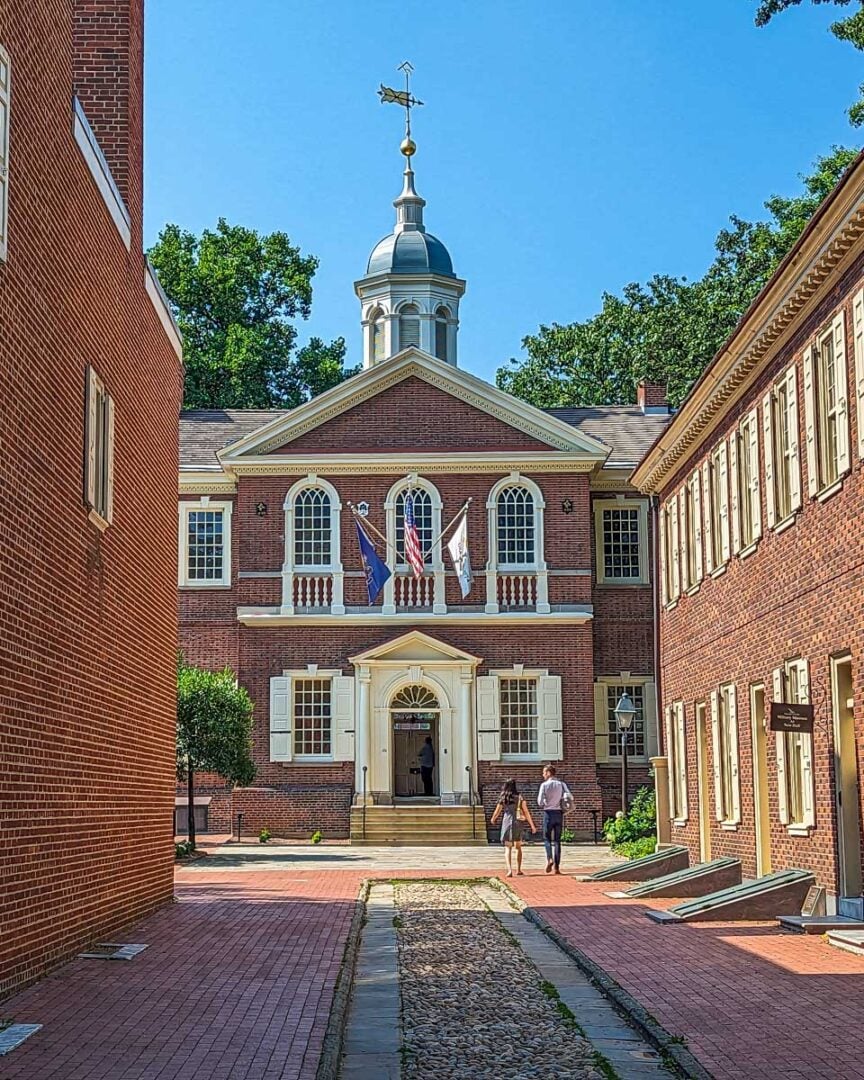 6 BEST Philadelphia History Tours for First-Time Visitors
