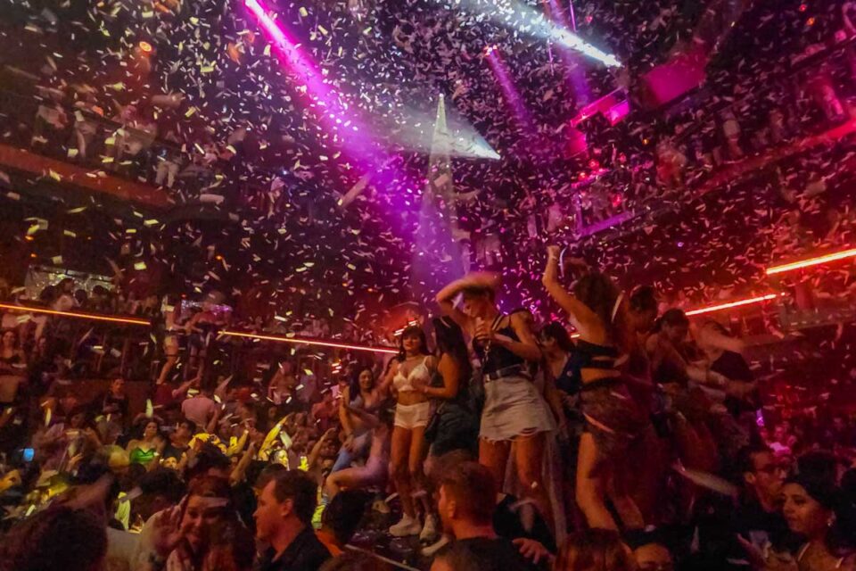 15 Things to Know BEFORE Going to Coco Bongo in Cancun ...