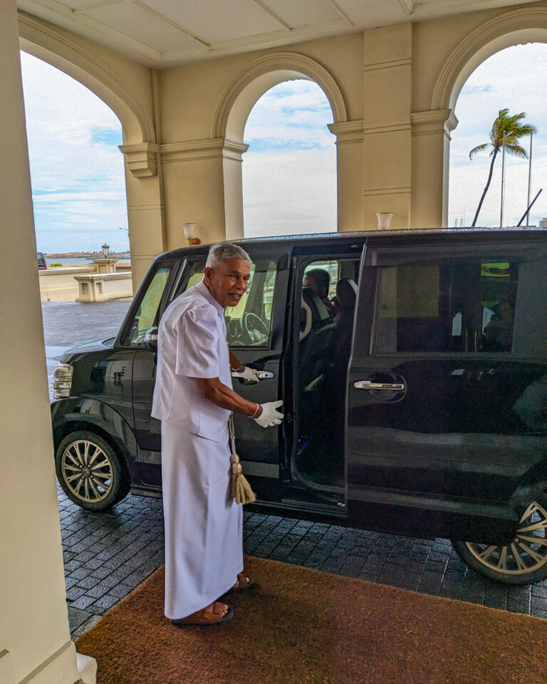 5 BEST Colombo City Tours +Our Top Choice - Destinationless Travel