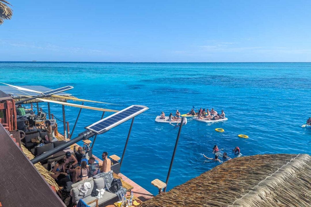 Seventh Heaven vs Cloud 9 - My Honest Review of Fiji's Floating Bars ...