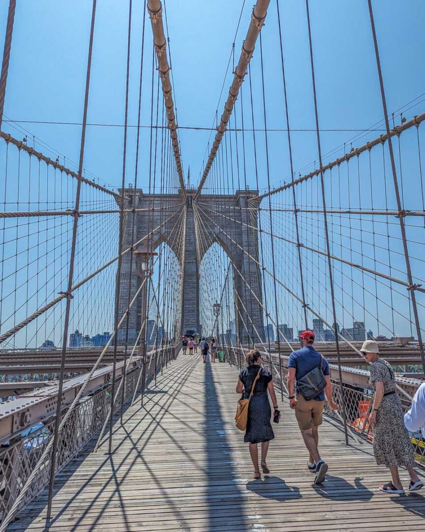 10 Things to Know BEFORE Walking the Brooklyn Bridge - Destinationless ...