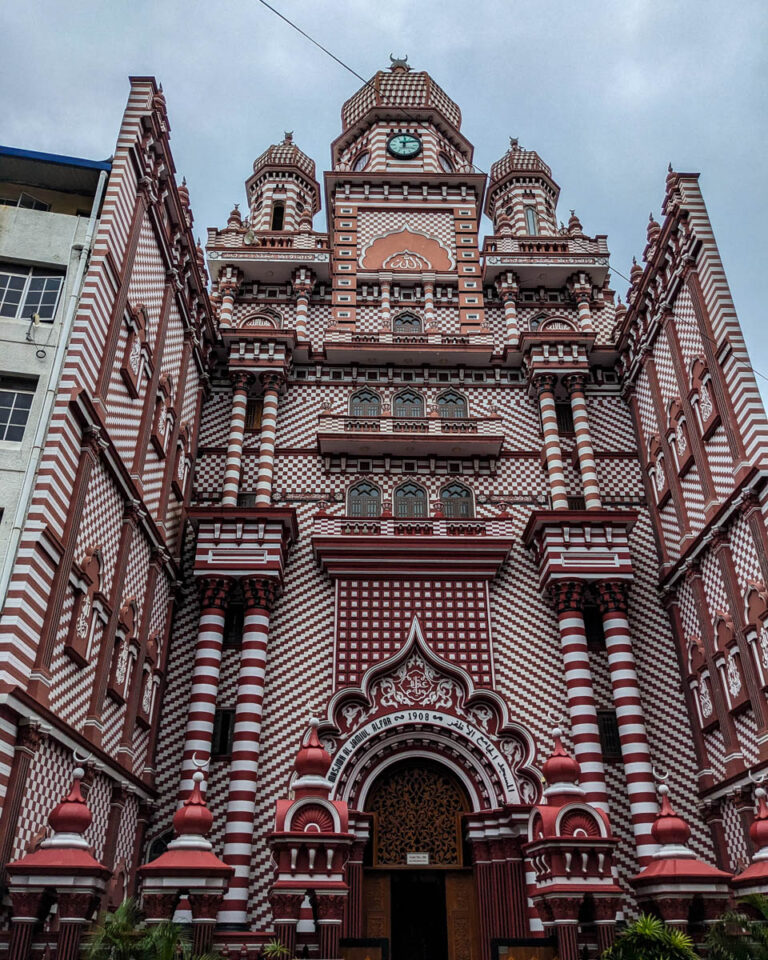 5 BEST Colombo City Tours +Our Top Choice - Destinationless Travel