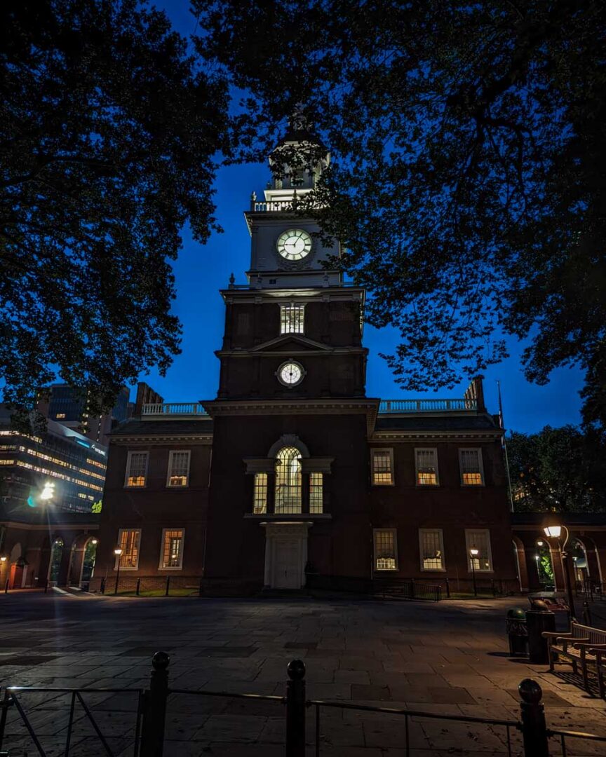 7 BEST Philadelphia by Night Tours + Our Top Choice - Destinationless ...