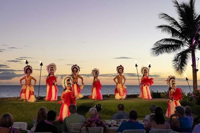 3 Best Hawaiian Luaus in Kona, Big Island: Which One to Book ...